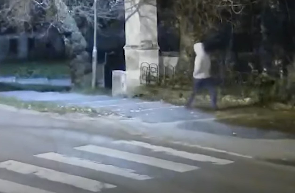 Itthon: Félmillió forintot ad a rendőrség, ha segít megoldani ezt az ... Itthon: Félmillió forintot ad a rendőrség, ha segít megoldani ezt az ...
